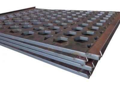 China Hardness NM Steel Metal Punch Plate Screening for sale
