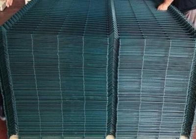 China High Quality Curvy Welded Fence Welded Curved 3D Wire Mesh Fence 3D V Fence for sale