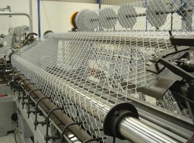 China High Security Galvanized Chain Link Fence With Barbed Wire 5mm Diameter 3 Foot Height for sale