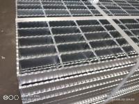 China Hot Dipped Galvanized Plain / Serrated Steel Grating For Platform Walkway for sale
