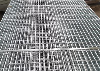 China Press Locked Galvanized Steel Grating 40x100mm Pitch with 83.3% Drainage Area for Industrial Platforms for sale