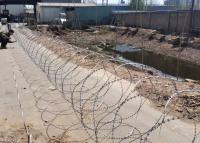 China BTO-22 Concertina Razor Barbed Wire 0.5mm Thickness 2.5mm Wire Diameter Security Barrier for sale
