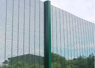 China Heavy Duty Cheap Plastic Metal Garden Prison Railway Station High Security 358 Anti Climb Wire Mesh Fence For Sale for sale