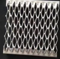 China Walkway Platform Anti-Slip Safety Plank Grating/Perforated Stainless Steel Stairs Grip Strut for sale