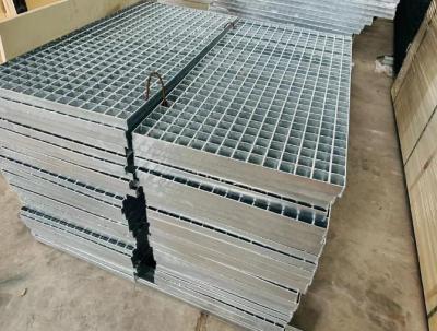 China Strong Wear Resistance Galvanized Steel Grating Can Withstand Greater Wear And Friction for sale
