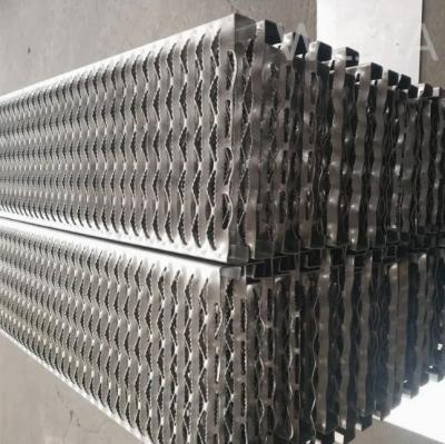 China Non Slip Steel Grating Walkway Safety Steel Grip Strut Grating for sale