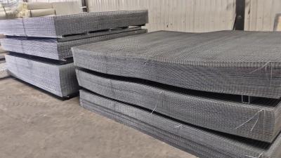 China Factory Price 50X50 mm 75 X 75mm 100 X 100mm Galvanized Cattle Welded Wire Mesh Panels for sale