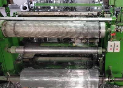 China 16 Gauge 1 X 1/2 Inch Galvanized Welded Wire Mesh Roll for Raising Animals for sale