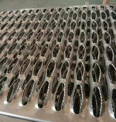 China Antiskid Perforated Grip Strut Plank Stair Treads, Steel Safety Grating Catwalks for sale
