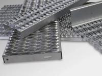 China Custom Size Grip Strut Grating for Mining Industry Underground Tunnel Walkway for sale