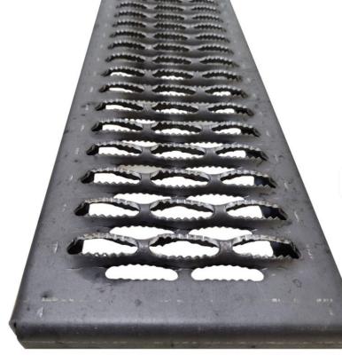 China Serrated Surface Stainless Steel Aluminum Mesh Safety Grating Grip Strut Sidewalk for sale