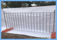China Heavy Duty Galvanized Temporary Netting Fence With Concrete Block Base for sale