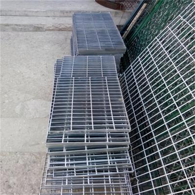 China Pressure Welded Steel Grating /Heavy Duty Steel Grating/Galvanized Serrated Steel Grating/Press Locked Steel Grating/Swage Locked Steel Grating for sale