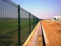 China Construction-Decoration 358 Wire Mesh Fence Anti Climb Welded Wire Mesh Fence for sale
