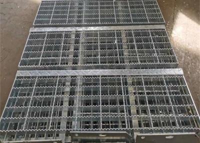 China Custom Heavy Duty Grating Supplier Galvanization Coat Metal Serrated Steel Grating for sale