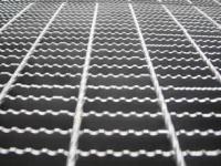 China Hot Dipped Galvanized Steel Grating Various Specification Heavy Duty Metal Grid Plain Weave Welded Mesh Technique Customized for sale
