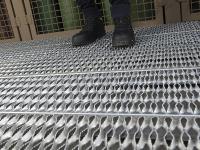 China High Quality Perforated Grip Strut Grating Road Construction Stair Treads for sale