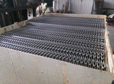 China Durable Carbon Steel Traction Tread Safety Grating for Industrial Use for sale