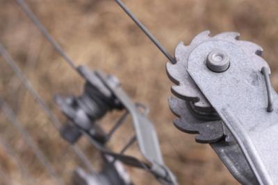 China Heavy Duty Commercial Barbed Wire Fence Universal Rachet Tightener Turnbuckle for sale