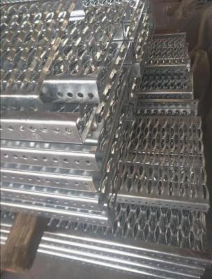 China Anti-Slip Maximum Slip Resistance Grip Strut Grating Stairs Treads Safety Grating Perforated Plank for sale