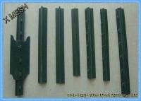 China 1.25lb/FT 1.33lb/FT Metal Studded T Post / Carbon Steel Fence Posts for sale