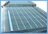 China Heavy-Duty Serrated Welded Steel Bar Grating 600-1200mm Width with 3-60 Ton Load Capacity for Industrial Walkways for sale