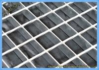 China Heavy-Duty Serrated Welded Steel Bar Grating 600-1200mm Width with 3-60 Ton Load Capacity for Industrial Walkways for sale