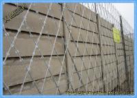 China High Zinc Coating 7.5×15cm Welded Razor Mesh Fence with 2.5mm Core Wire and Diamond Pattern Security Barrier for sale