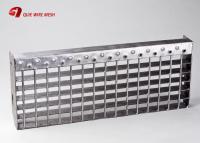 China Galvanized Welded Steel Bar Grating Stair Steps 600-1200mm Length DIN 24531 Compliant for sale