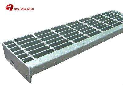 China Hot Dipped Galvanized Steel Grating Stairs DIN 24531 Standard - 600-1200mm Length, 30-40mm Height for sale