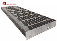 China Hot Dipped Galvanized Steel Grating Stairs DIN 24531 Standard - 600-1200mm Length, 30-40mm Height for sale
