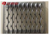 China SS304 Stainless Steel Grip Strut Grating 2mm Thickness 4020mm Length Diamond Pattern Anti-Slip Walkway for sale