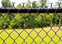 China Durable Black Chain Link Fence Privacy Fabric Hot Dipped Galvanized Mesh Fence for sale