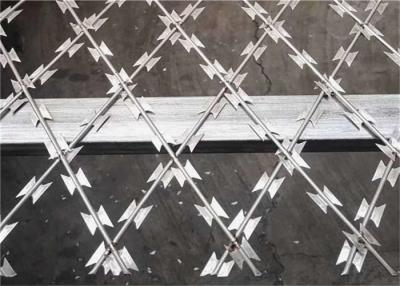 China 200gsm Hot Dipped Galvanized 75mmx150mm Openning Welded Razor Barbed Wire Mesh for sale
