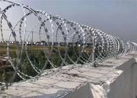 China 304 Galvanized Security Fencing Cbt-65 Concertina Razor Wire Sharp for sale