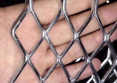 China Heavy Stainless Steel Expanded Metal Mesh 0.3-15mm Thickness with 300mm Maximum LWD for Industrial Applications for sale