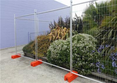 China Hot Galvanized 60x150mm 3.2mm Temporary Metal Fence Panels for sale