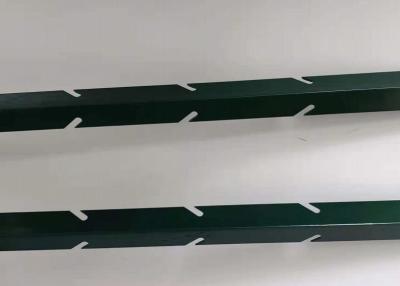 China 2ft Length Mild Steel 45x45x5mm Iron Angle Post Green Colored For Army for sale