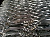China 3.0mm Thick Hot Dipped Galvanized Expanded Metal Mesh 2.1mx 2.4m for sale