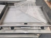 China Electric Griddle Machine with Stainless Steel Construction and Temperature Adjustment for sale