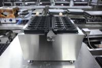 China Convenient Commercial Taiyaki Waffle Maker with Digital Panel and Temperature Control for sale