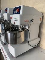 China SS201 Bakery Machine 40 Liter Commercial Pizza Flour Dough 16kg Bread Spiral Mixer for sale