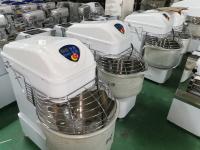 China Bakery Cake Electric Spiral Commercial Dough Mixer 60 Liter 18/13RPM for sale