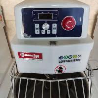 China 120r/Min Cast Iron Bakery Spiral Dough Mixer 12kg Capacity for sale