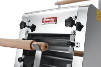 China Chain Driving 1500W 240mm Noodle Making Machine For Home for sale