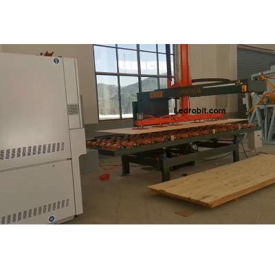 China Servo Motor Wooden Board Automated Loading And Unloading Machine for sale