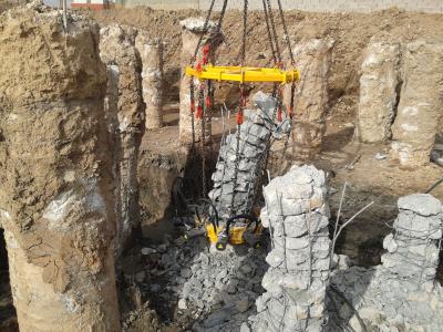 China KP380A Round Concrete Column Hydraulic Pile Breaker ,  Piles Diameter 600mm - 1800mm for sale