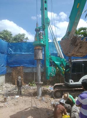 China KR80K Hydraulic 1000mm Dia Piling Rig Machine / Equipment Max. drilling Depth 28m Torque 80kN.m for sale