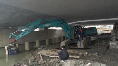 China Hydraulic Excavator Mounted Side Grip Vibro Hammer for sale