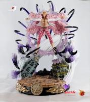 China Custom Resin Anime Figure Statue Handcrafted Collectible Decoration 1 Piece for sale